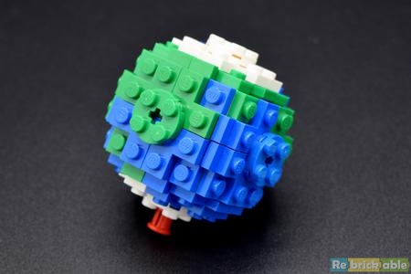 MOC Review: MOC-4477 - Earth, Moon and Sun Orrery | Rebrickable - Build ...