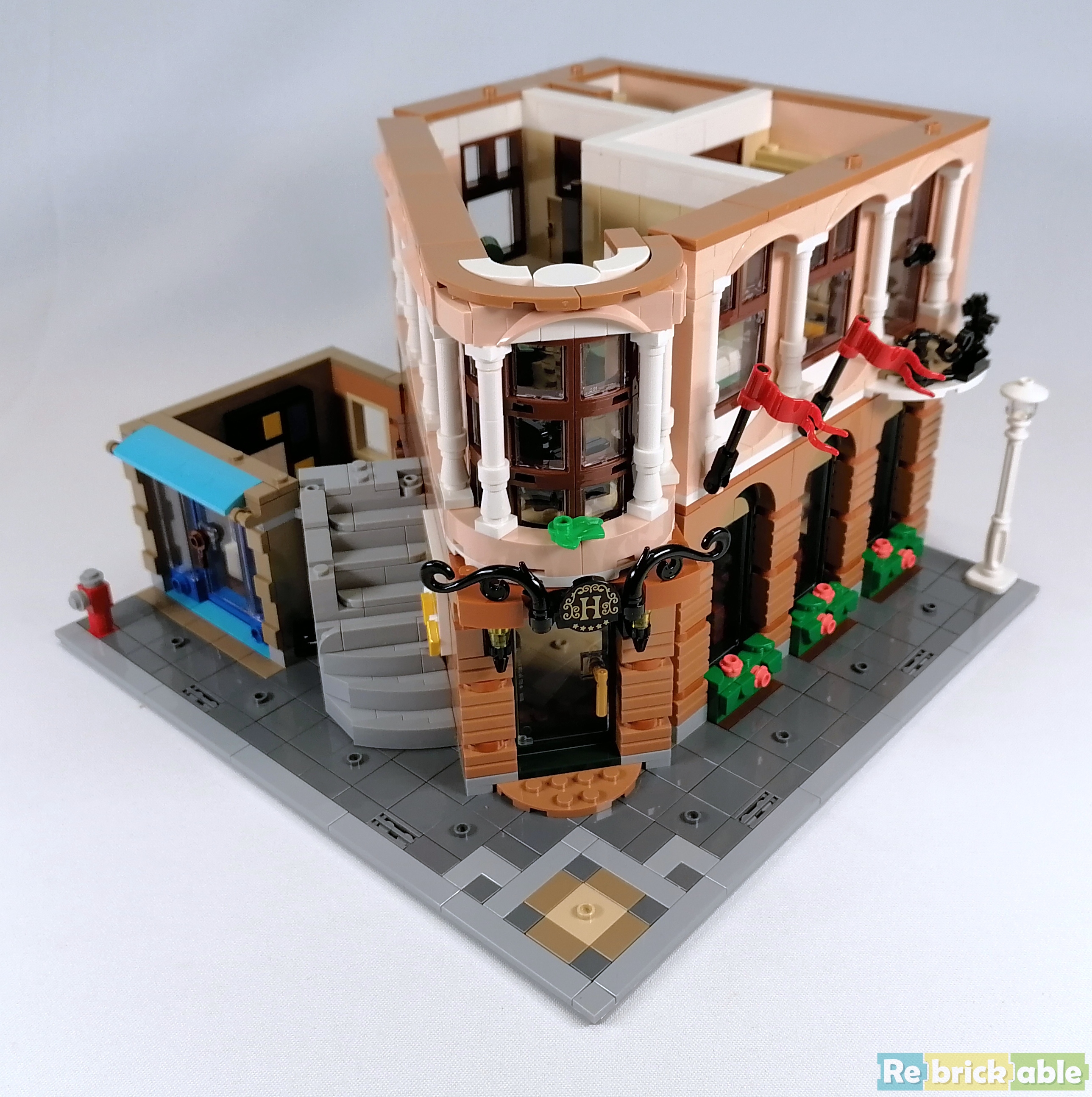 Review: 10297-1 - Boutique Hotel | Rebrickable - Build with LEGO
