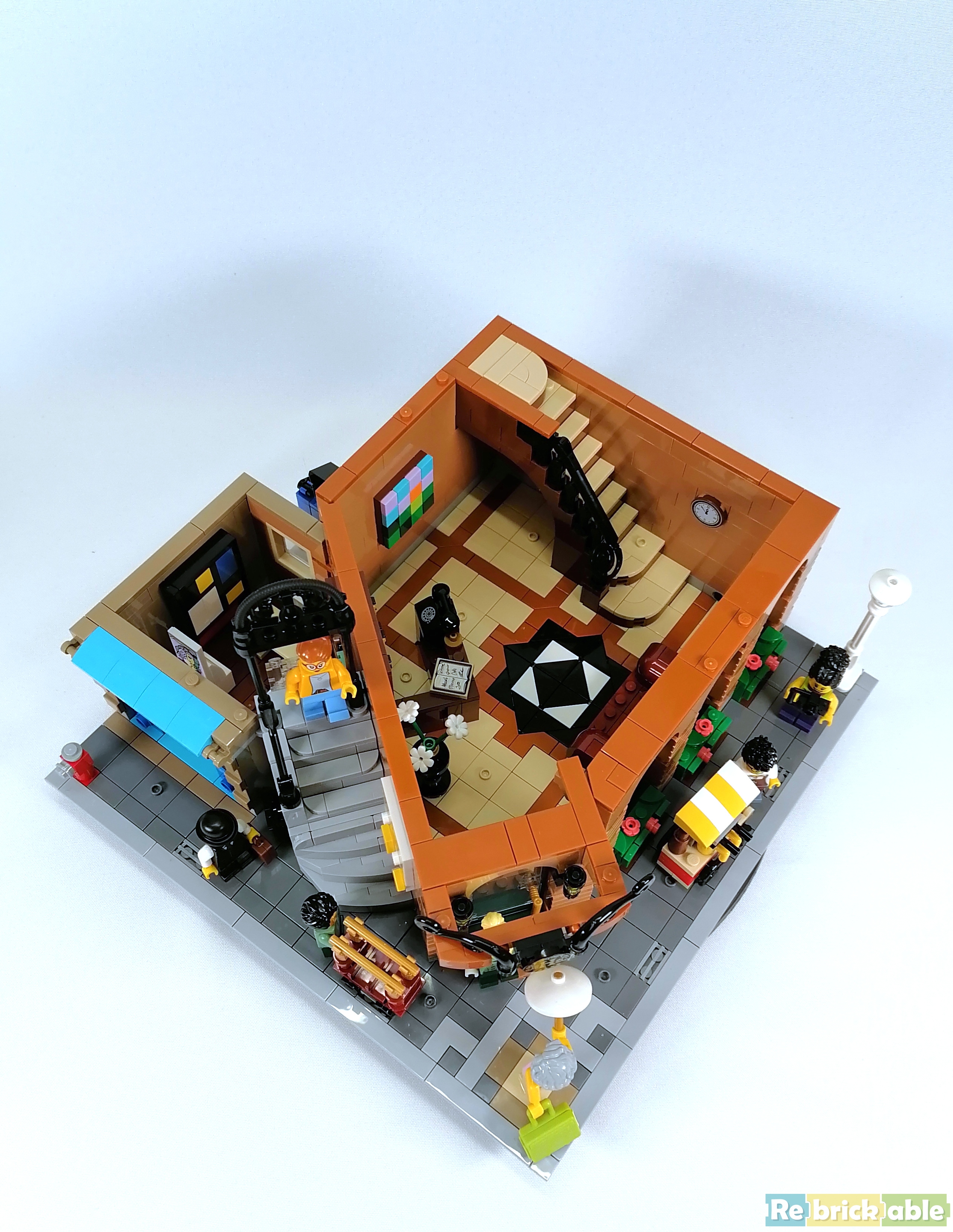 Review: 10297-1 - Boutique Hotel | Rebrickable - Build with LEGO