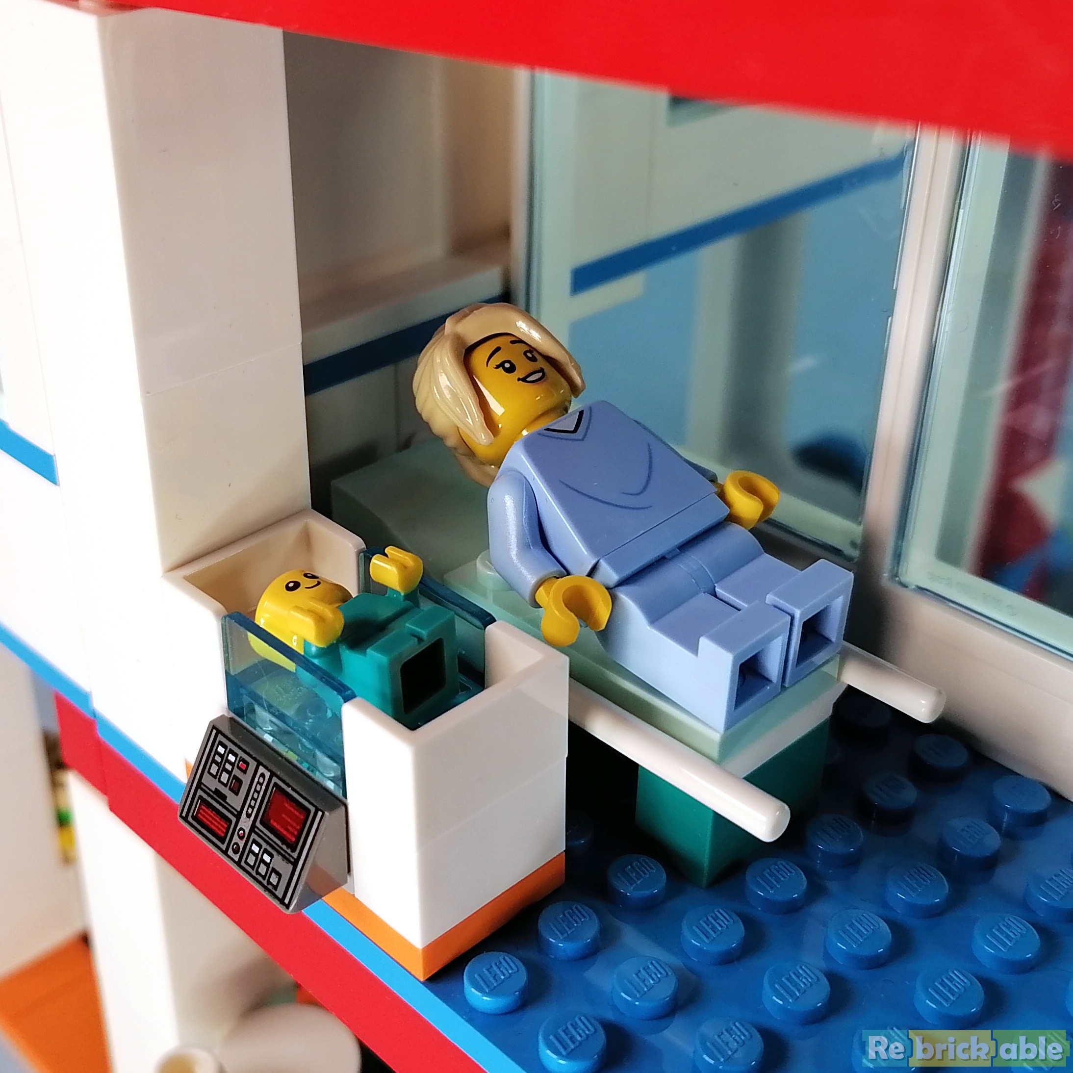 Review: 60330-1 - Hospital | Rebrickable - Build with LEGO