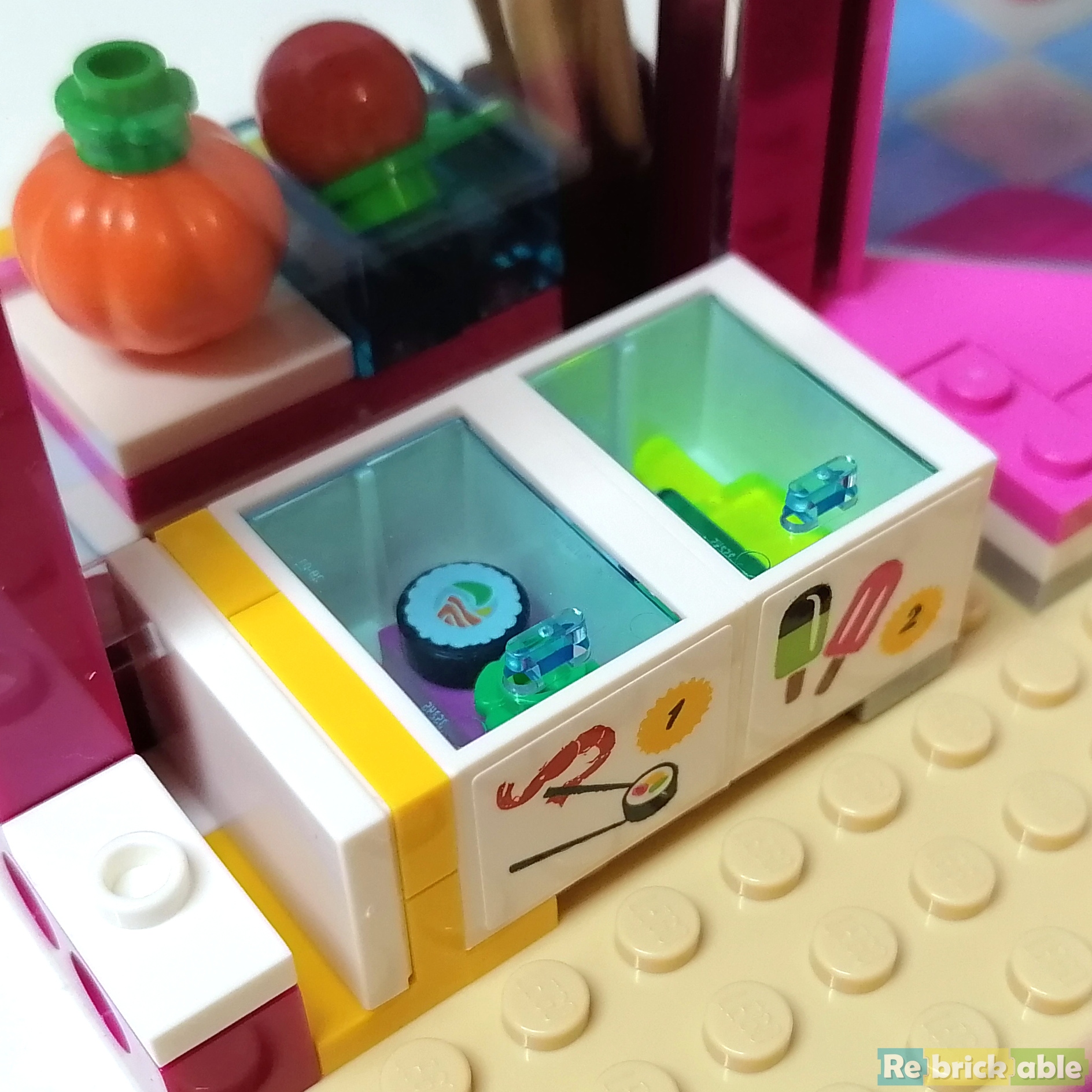 Review: 41704-1 - Main Street Building | Rebrickable - Build with LEGO