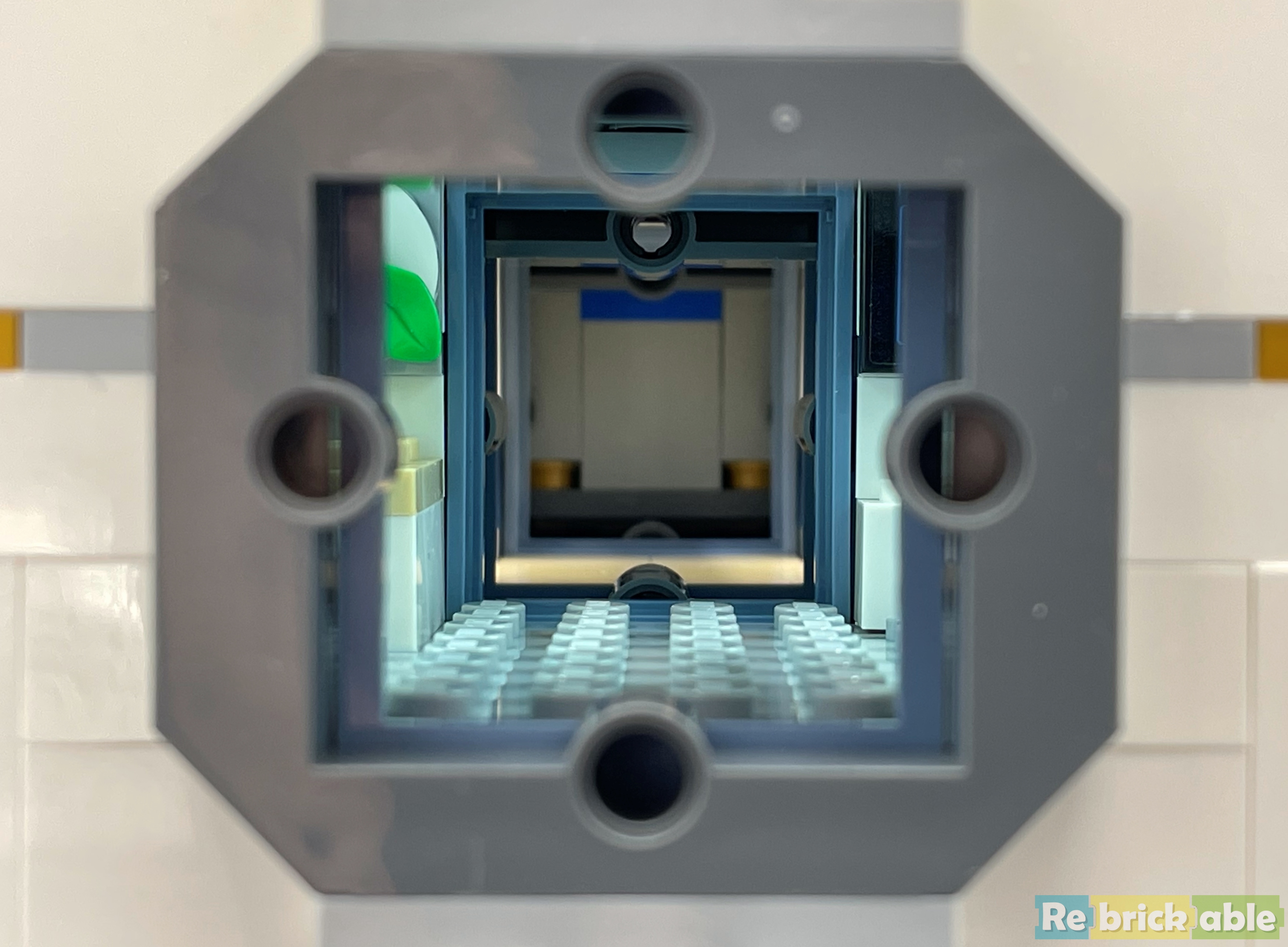 Review: 60349-1 - Lunar Space Station | Rebrickable - Build with LEGO