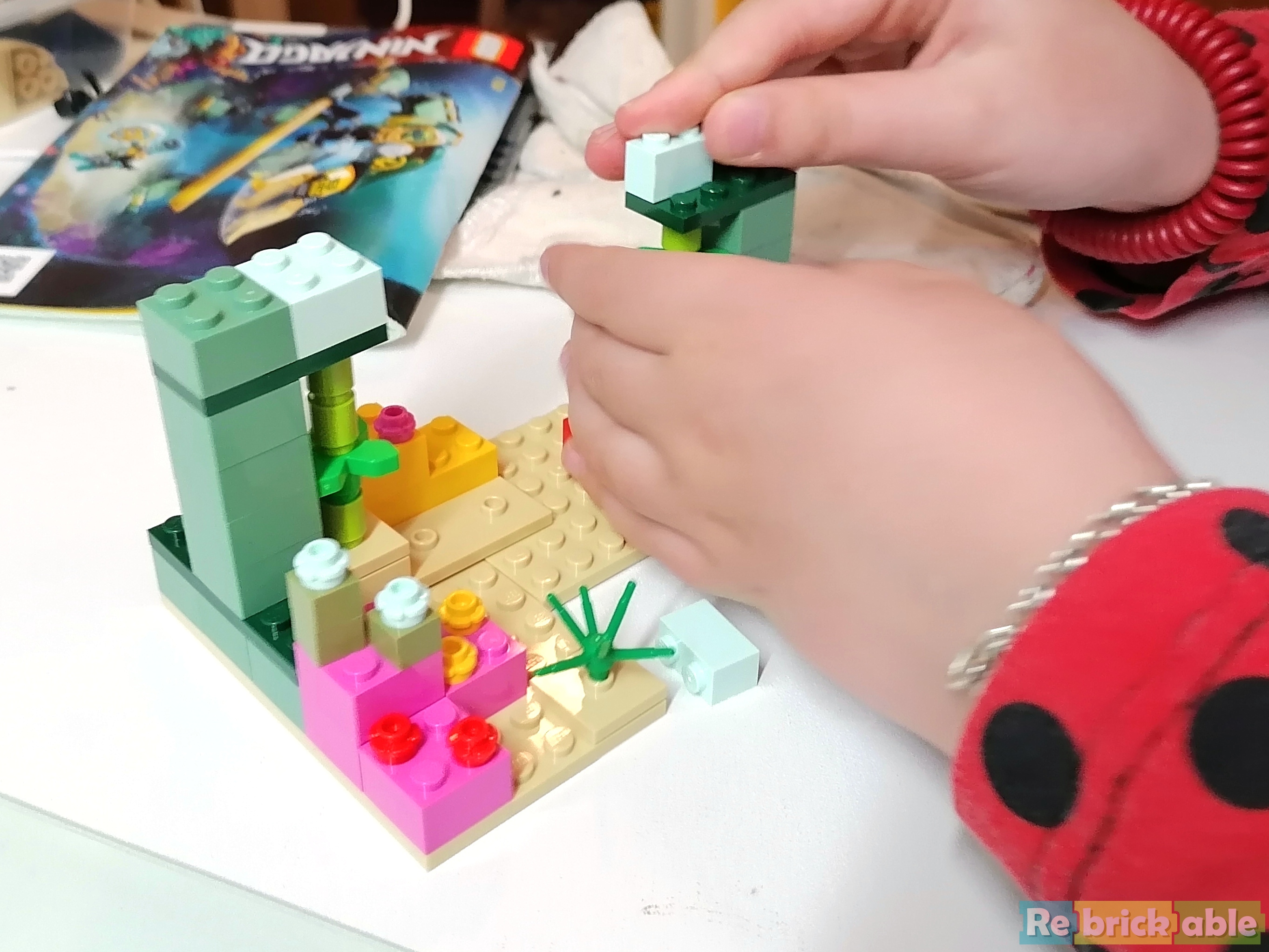 Review: 21180-1 - The Guardian Battle | Rebrickable - Build with LEGO