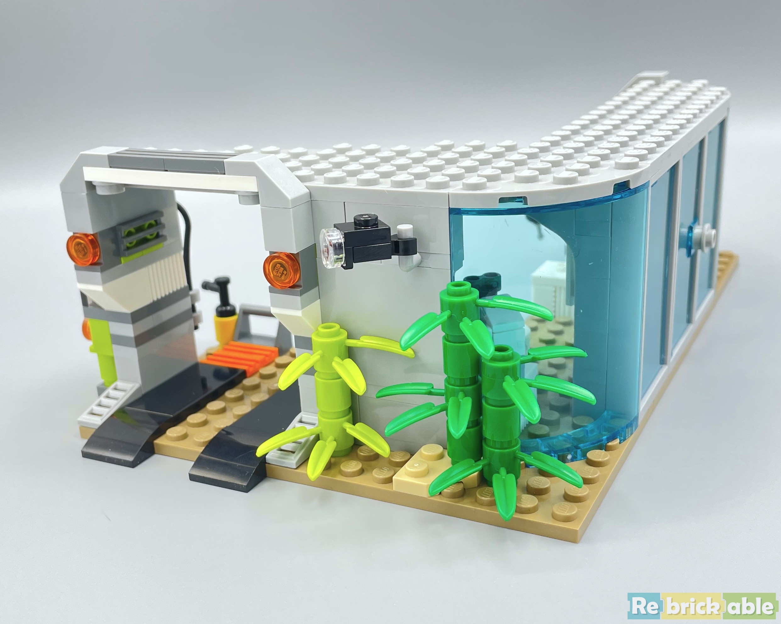 Review: 76949-1 - Giganotosaurus & Therizinosaurus Attack | Rebrickable ...