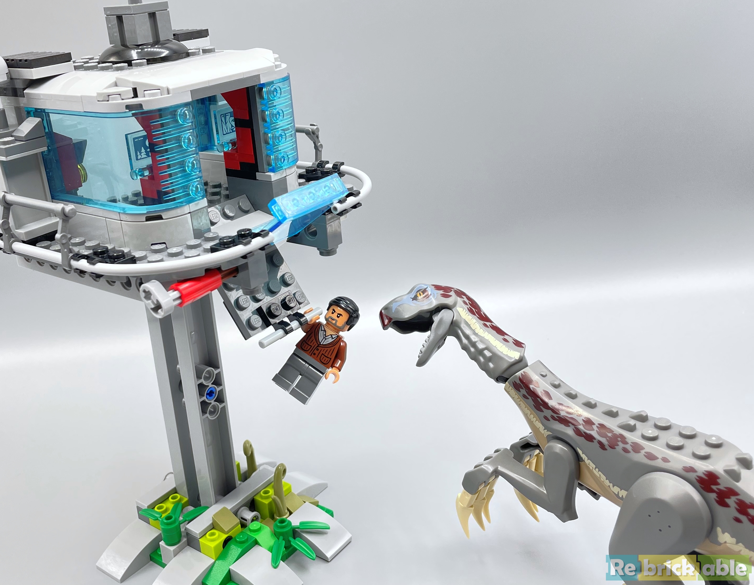 Review: 76949-1 - Giganotosaurus & Therizinosaurus Attack | Rebrickable ...