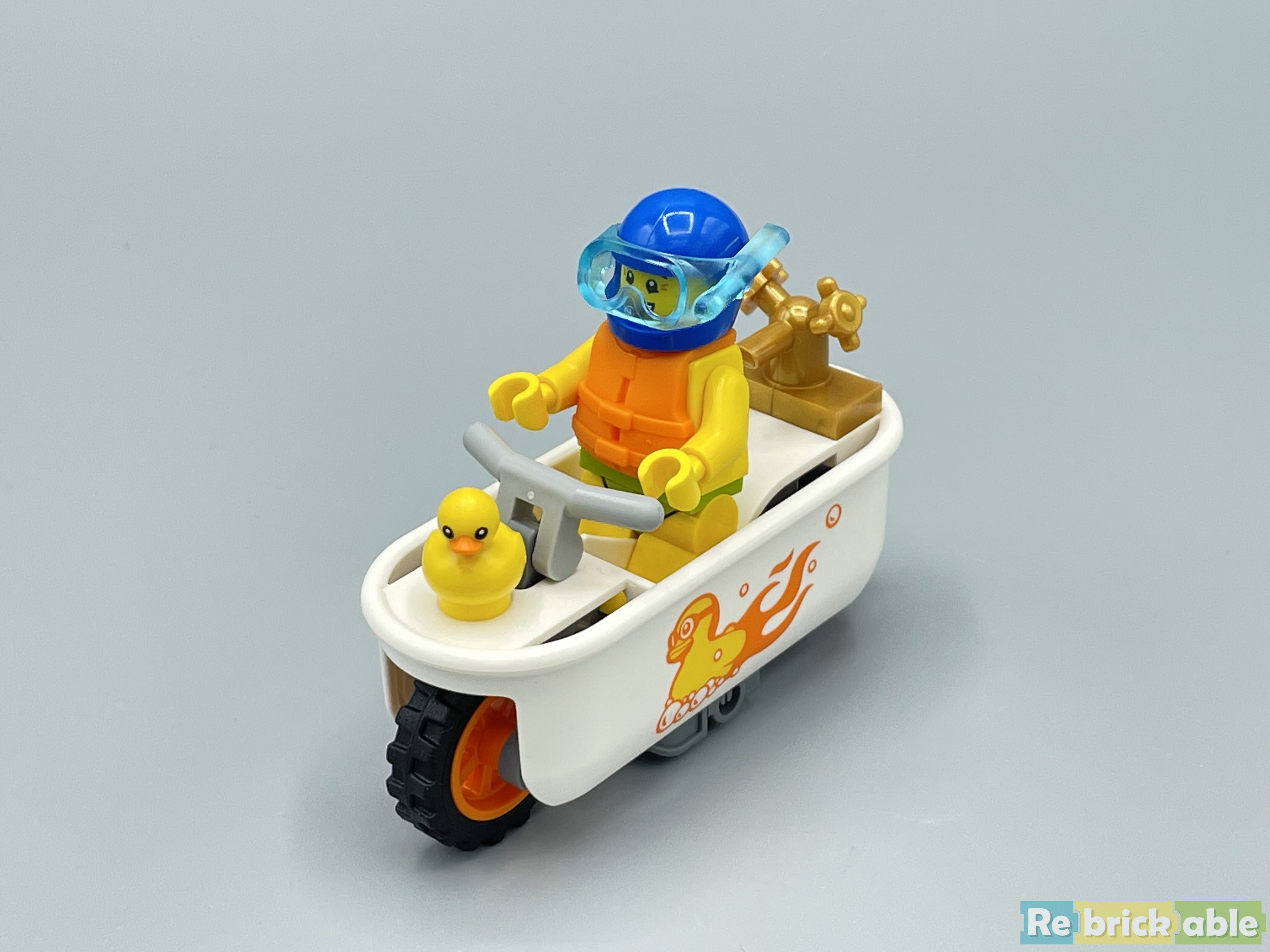 Review: 60339-1 & 60333-1- Double Loop Stunt Arena with Bathtub Stunt ...