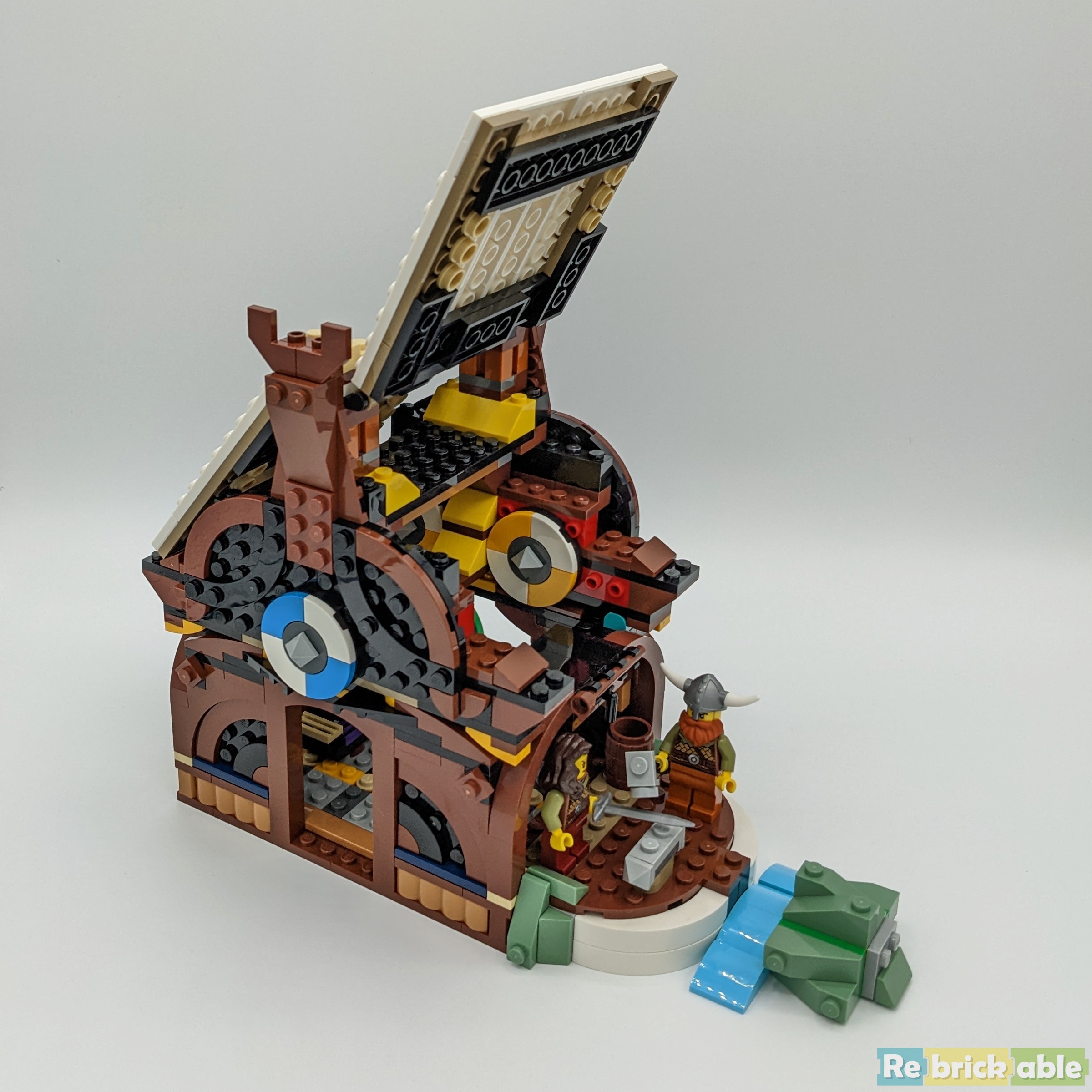 Review: 31132-1 - Viking Ship and the Midgard Serpent | Rebrickable ...