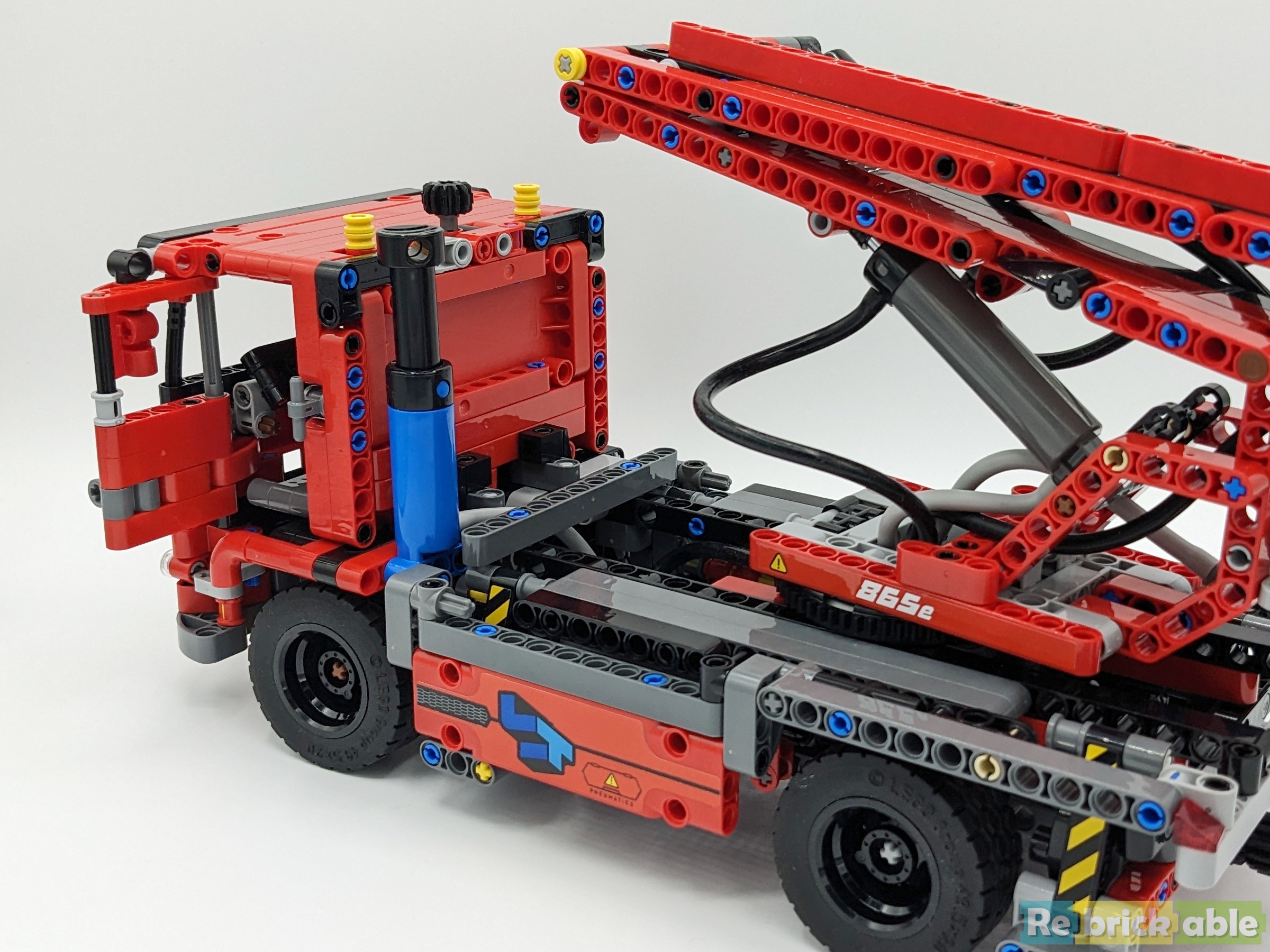 MOC Review: MOC-120859 - Cherry Picker - 42144 B Model | Rebrickable ...