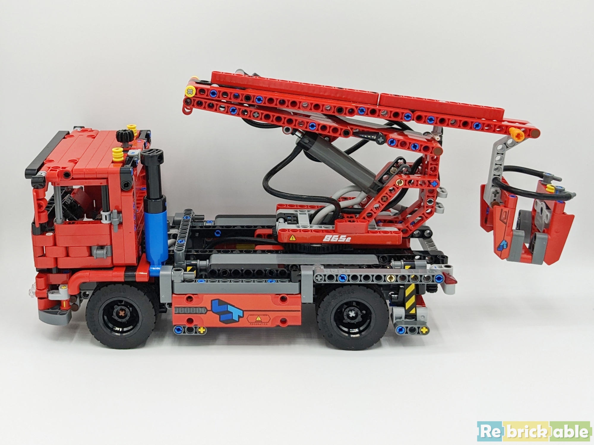 MOC Review: MOC-120859 - Cherry Picker - 42144 B Model | Rebrickable ...