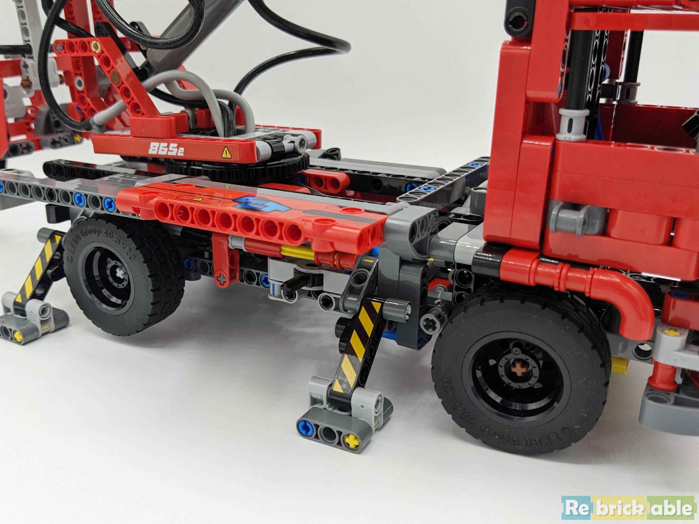 MOC Review: MOC-120859 - Cherry Picker - 42144 B Model | Rebrickable ...