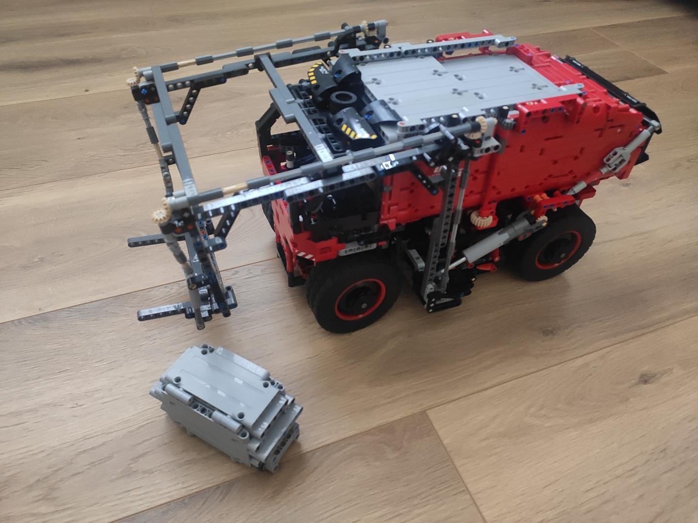 42082 Model C - Garbage Truck (MOC-153063) - LEGO MOC | MOC Tracker