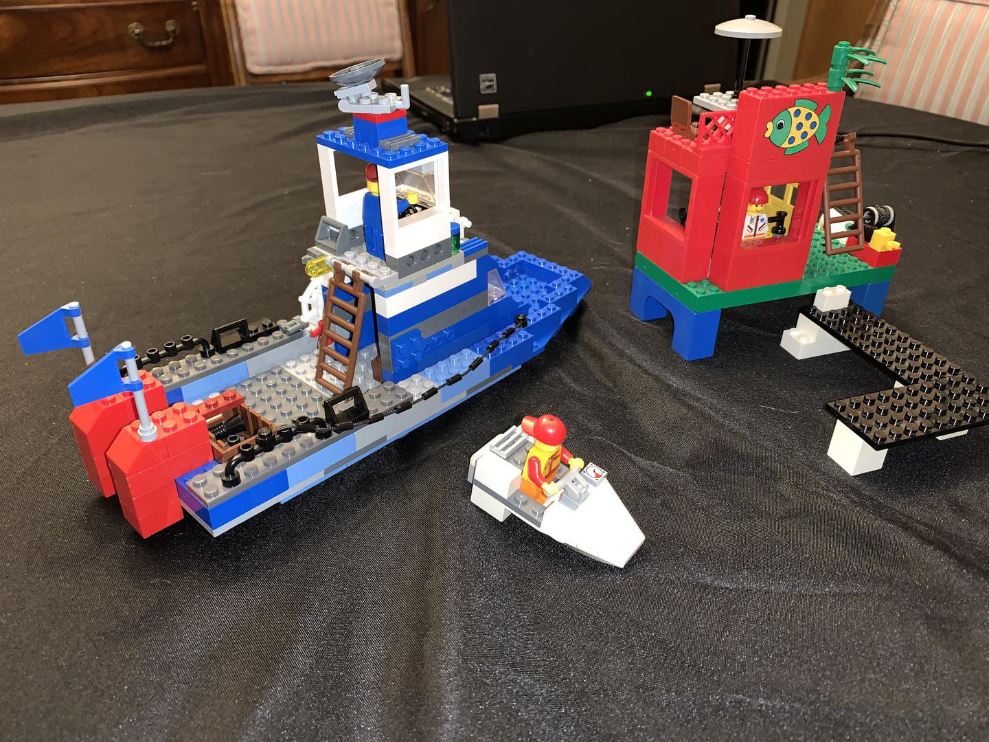 SI Boat #1 with pier shack and jetski (MOC-57010) - LEGO MOC | MOC Tracker