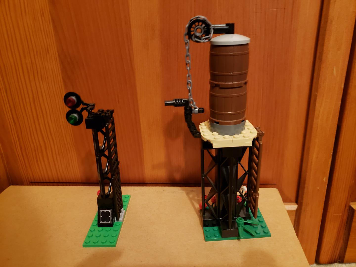 Trackside Water Tower and Signal (MOC-70594) - LEGO MOC | MOC Tracker