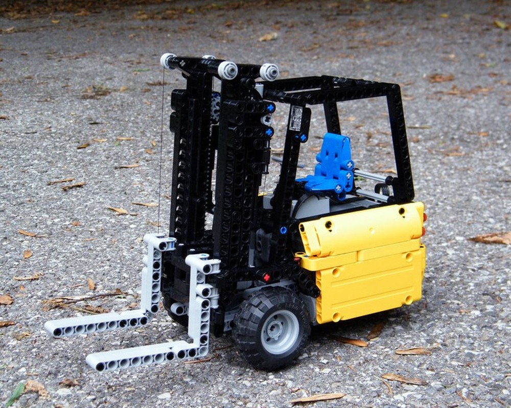 LEGO MOC Mini Forklift Truck by Nico71 | Rebrickable - Build with LEGO