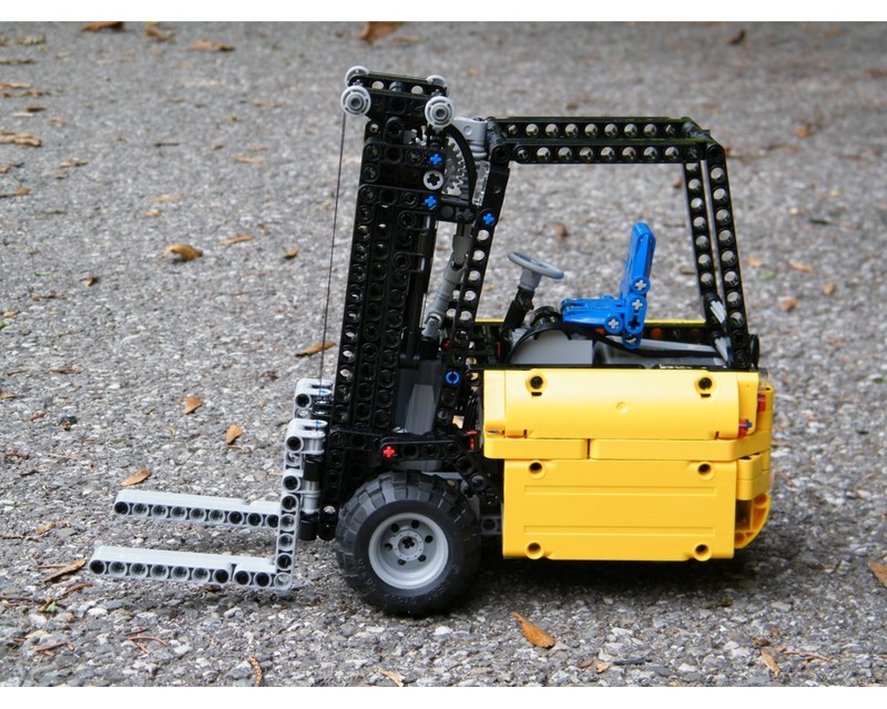 LEGO MOC Mini Forklift Truck by Nico71 | Rebrickable - Build with LEGO