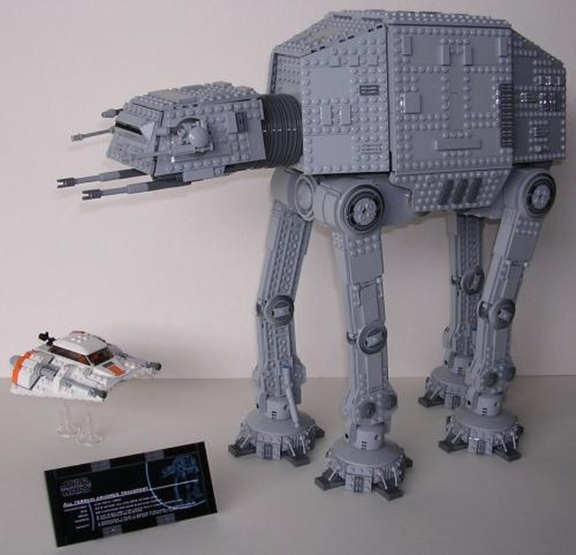 LEGO MOC UCS AT-AT by Aniomylone | Rebrickable - Build with LEGO