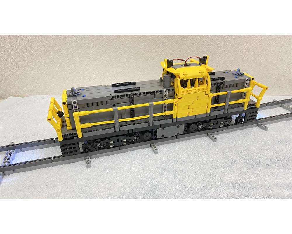 LEGO MOC Technic Cargo Loc Power Functions GreYellow by Technic TRAIN ...