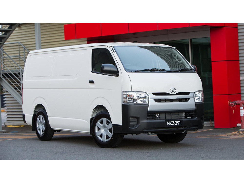 LEGO MOC Toyota Hiace by hawkinezra | Rebrickable - Build with LEGO