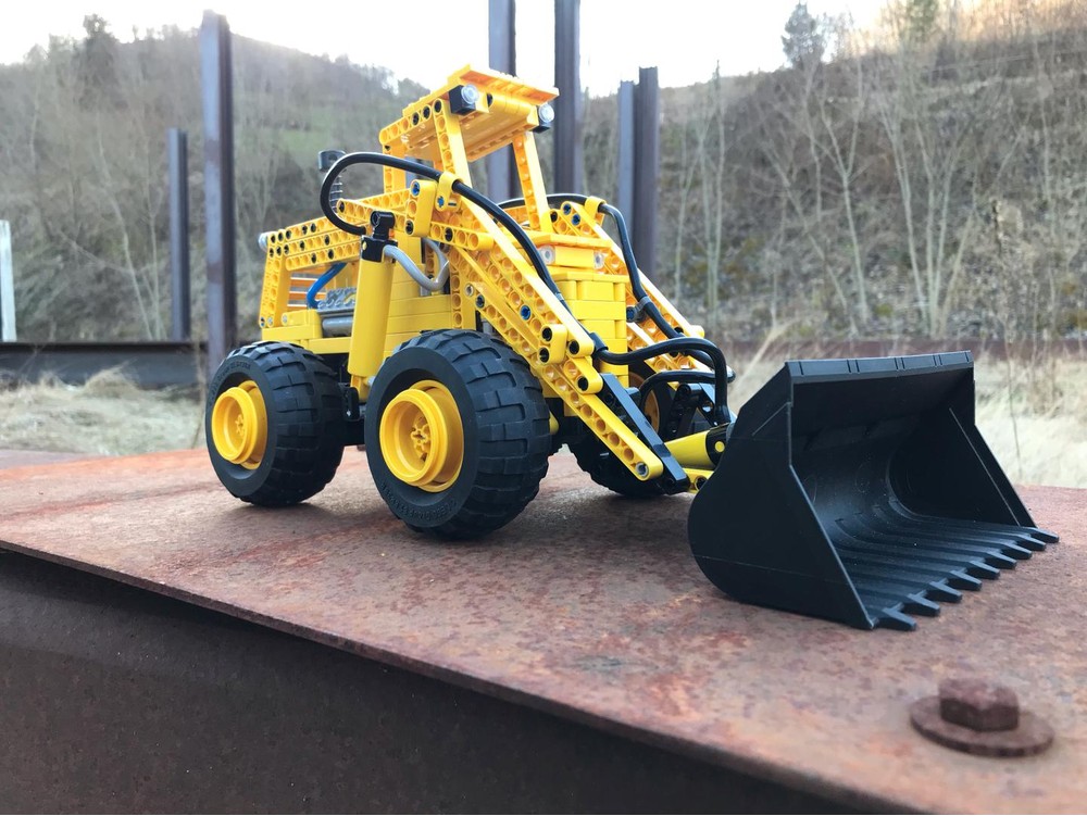 LEGO MOC Pneumatic Wheel Loader Michigan 175A by Mani91 | Rebrickable ...