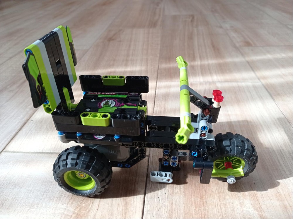 LEGO MOC Childrens Tricycle by ErikGS | Rebrickable - Build with LEGO