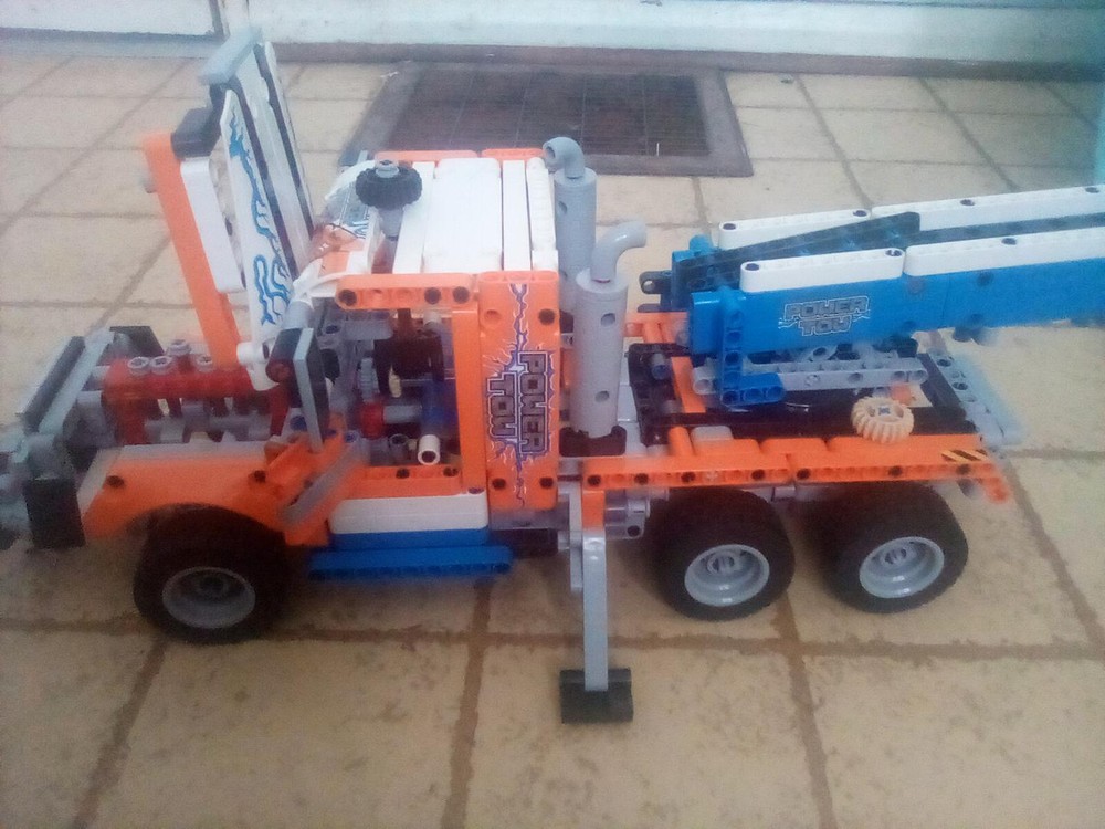 LEGO MOC 42128 Alterative modal offroad rescue truck by Boomdidit ...