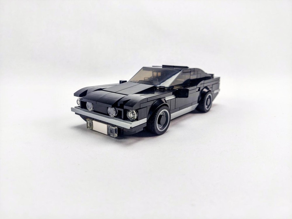 LEGO MOC 007 Aston Martin V8 Vantage from The Living Daylights by SFH ...
