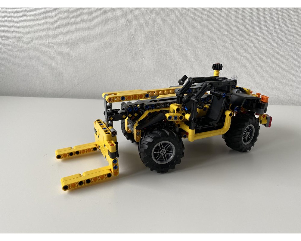 LEGO MOC Telehandler (Jeep Wrangler 42122 MOC) by cwbricks ...