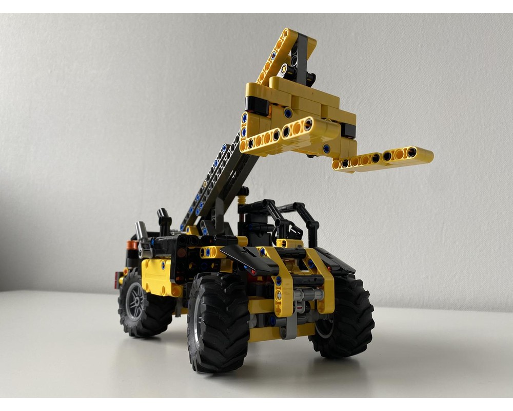 LEGO MOC Telehandler (Jeep Wrangler 42122 MOC) by cwbricks ...