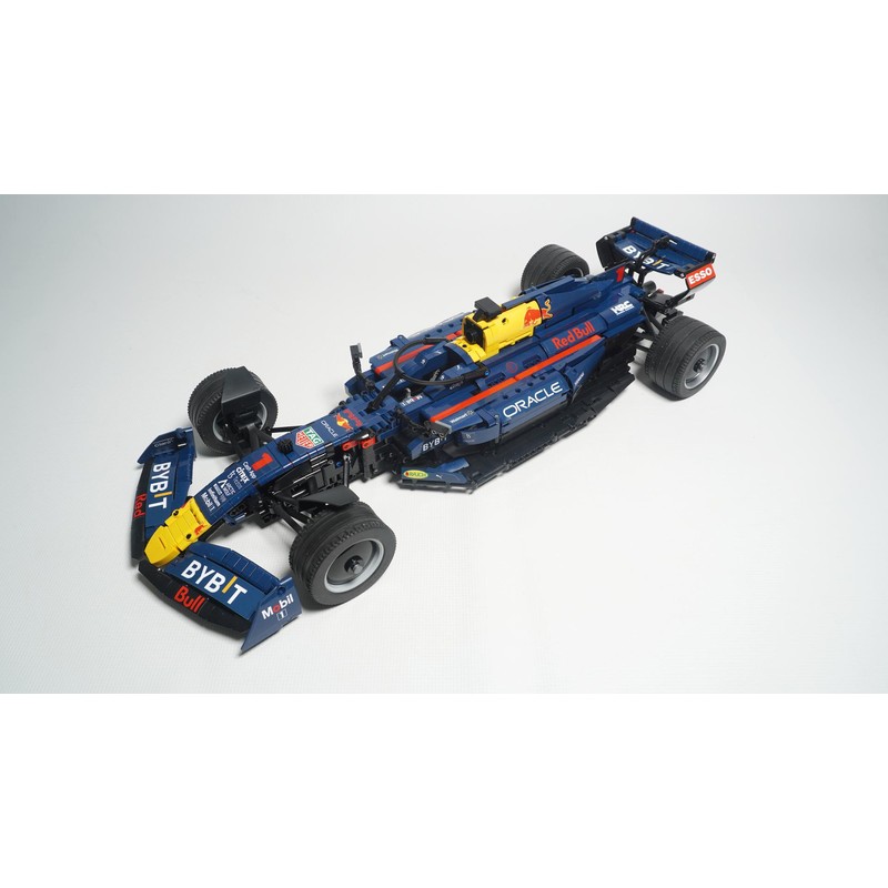 LEGO MOC Red Bull F1 RB18 1:8 Scale by Lukas2020 | Rebrickable - Build ...