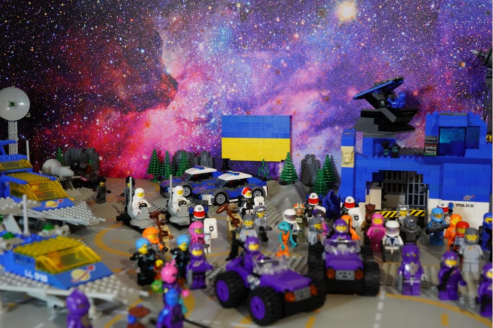 LEGO MOC Flag of Ukraine Billboard by pieterbl | Rebrickable - Build ...