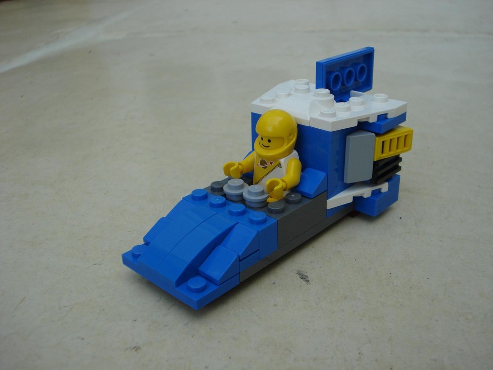 LEGO MOC 5765 minifigure spaceship by Leo1 | Rebrickable - Build with LEGO