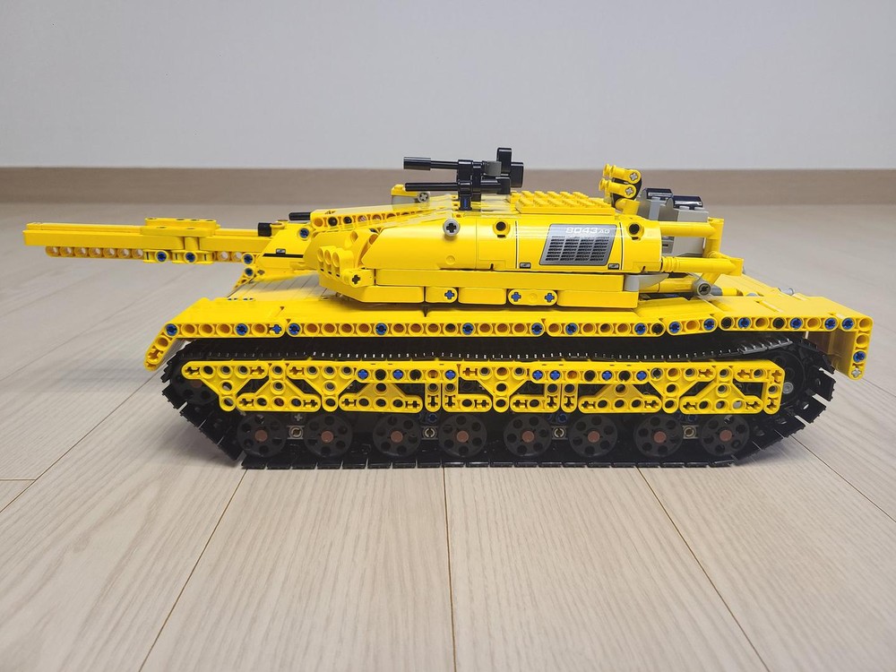 Lego Moc Technic Rc Tank By Mechahn Rebrickable Build With Lego