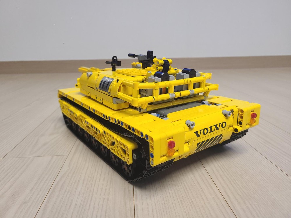Lego Moc Technic Rc Tank By Mechahn Rebrickable Build With Lego