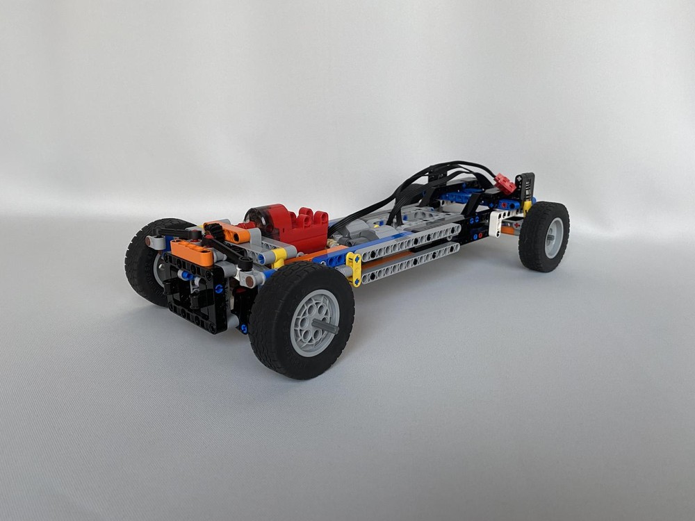 LEGO MOC Toyota Tundra chassis by RedHotRod | Rebrickable - Build with LEGO