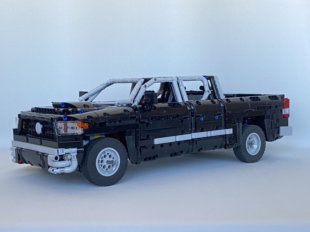 LEGO MOC Toyota Tundra 2010 by RedHotRod | Rebrickable - Build with LEGO