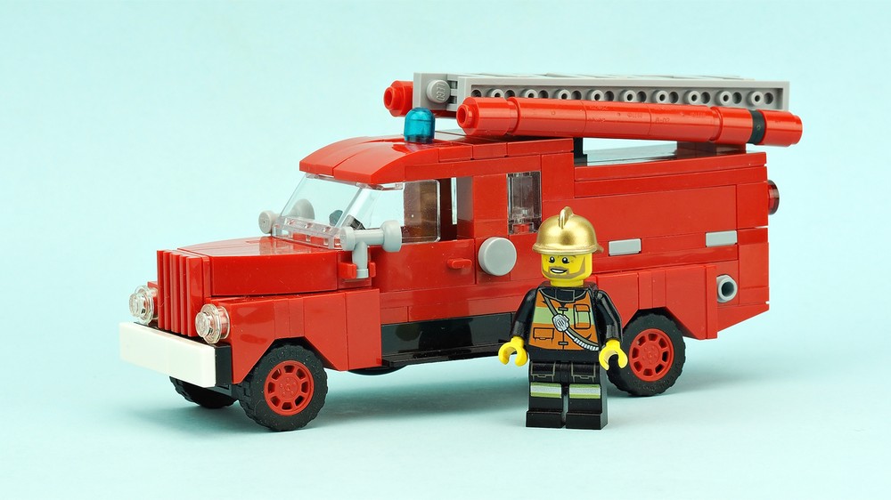 LEGO MOC Old fire truck by De_Marco | Rebrickable - Build with LEGO