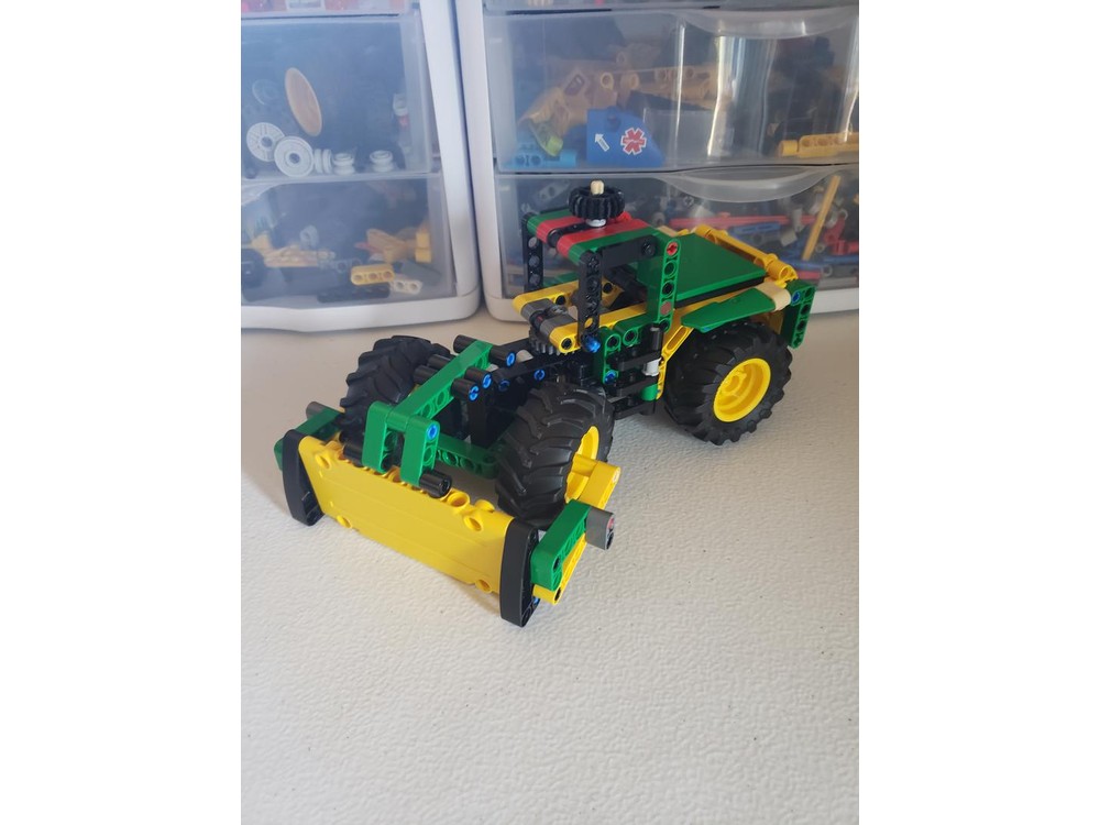LEGO MOC 42136 Wheel Dozer by A_Dilophosaurus | Rebrickable - Build ...