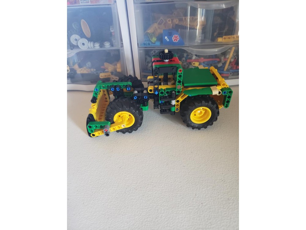 LEGO MOC 42136 Wheel Dozer by A_Dilophosaurus | Rebrickable - Build ...