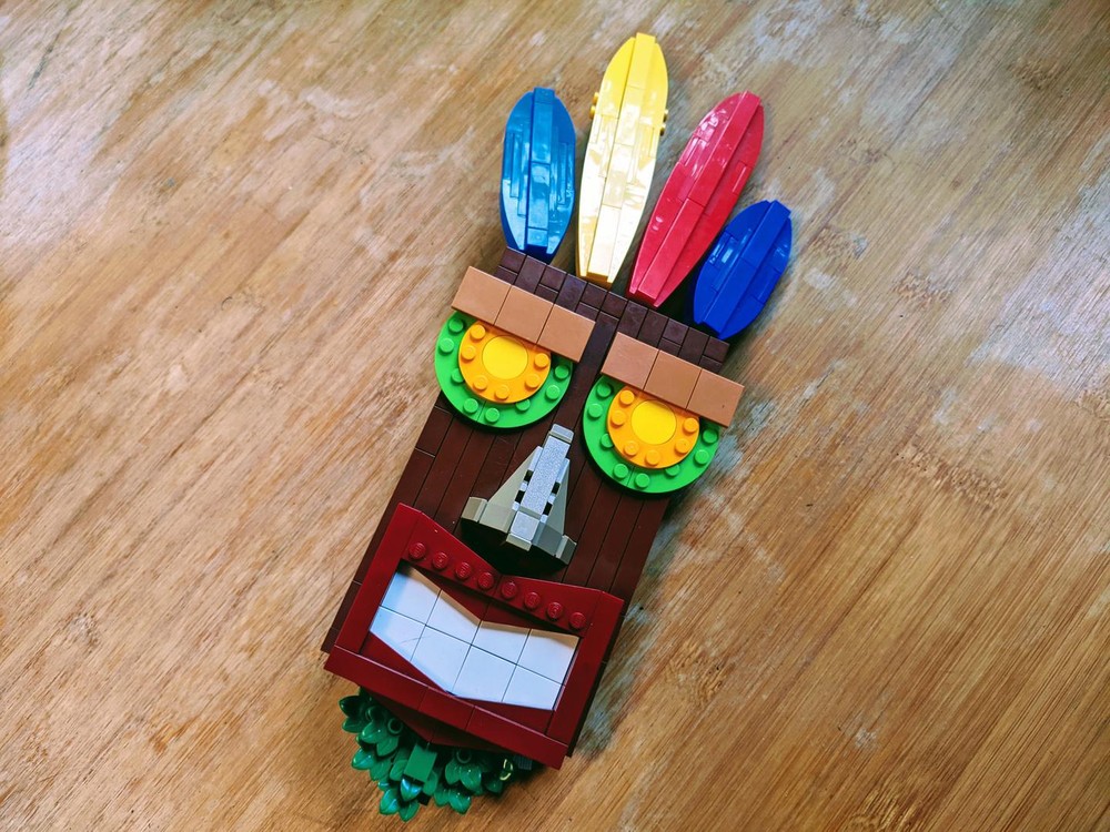 LEGO MOC Life-Size Aku-Aku Mask by BambooBricks | Rebrickable - Build ...