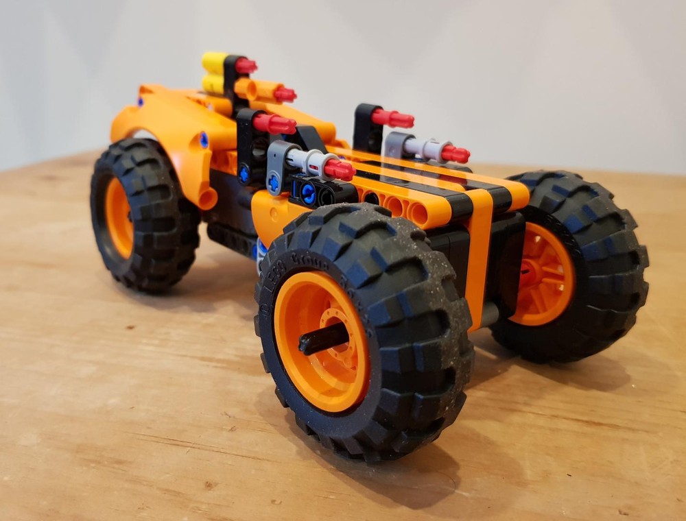 LEGO MOC Loco Fighter Truck by Mrjimmyd | Rebrickable - Build with LEGO