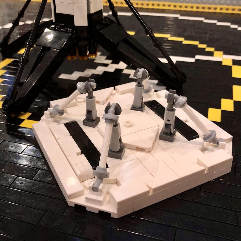 LEGO MOC Spacex Octagrabber Falcon9 Droneship 1:110 by WillM ...