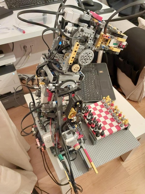 LEGO MOC EV3 Robotic Arm with 7 DOF + Gripper by mr_majczel ...