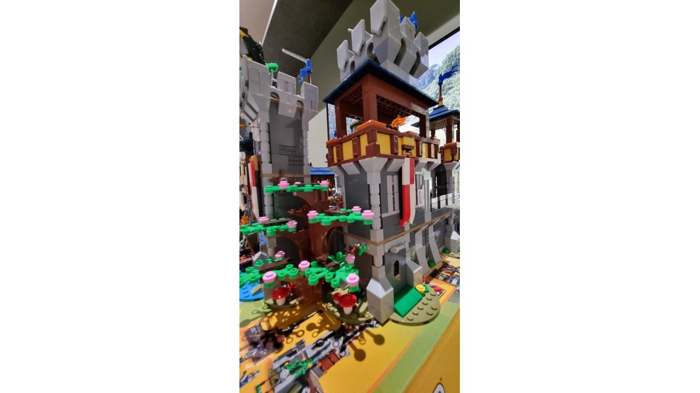 Lego Moc 31120 Castle Extension By Brinvoraha Rebrickable Build