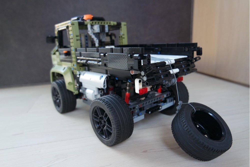 LEGO MOC 42110_D_Unimog (Motorized) by RinivanDongen | Rebrickable ...