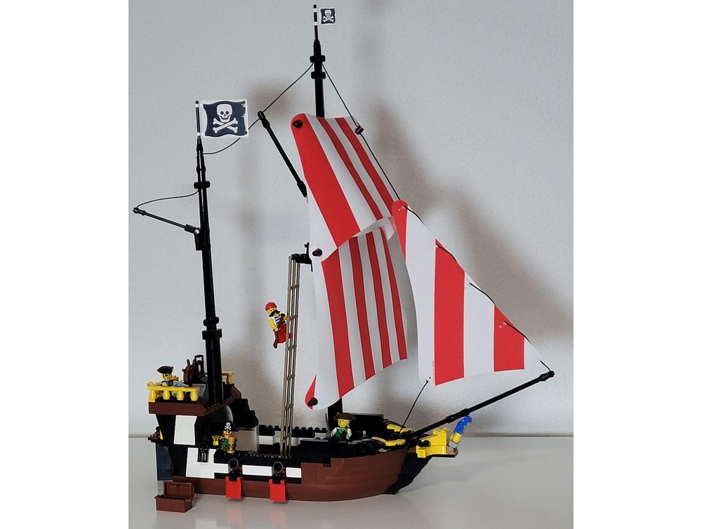 LEGO MOC 6274 Carribean Clipper rebuilt from 21322 by DrPhil ...