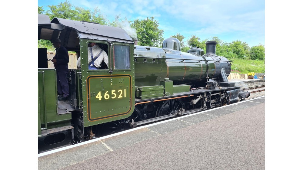 LEGO MOC LMS Ivatt Class 2 2-6-0 Steam Train by kidda | Rebrickable ...