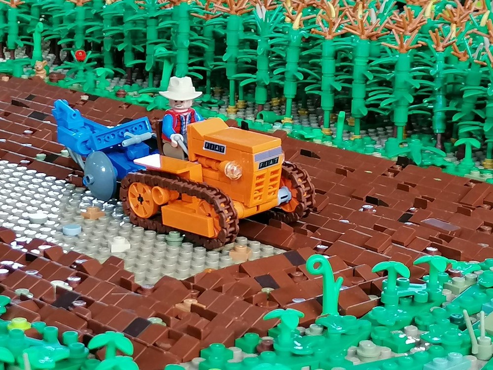 LEGO MOC FIAT 605 tracked tractor by qplum | Rebrickable - Build with LEGO