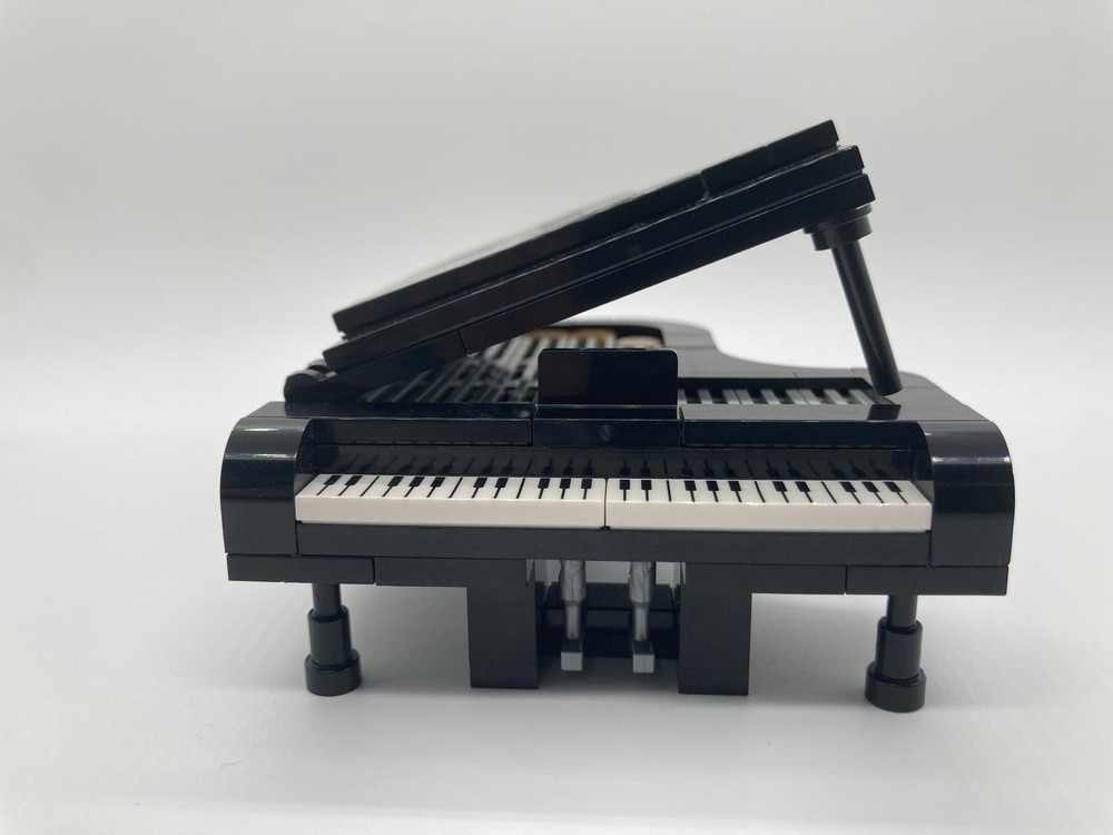 LEGO MOC Grand Piano (Minifig Scale) by BricksBoardsAndBits ...