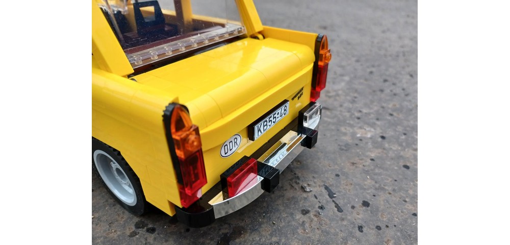 LEGO MOC Trabant with trailer by pedankopet | Rebrickable - Build with LEGO
