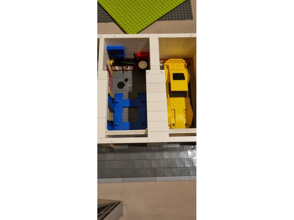 LEGO MOC Gasstation/Tankstelle Modularstyle by rvn0516 | Rebrickable ...